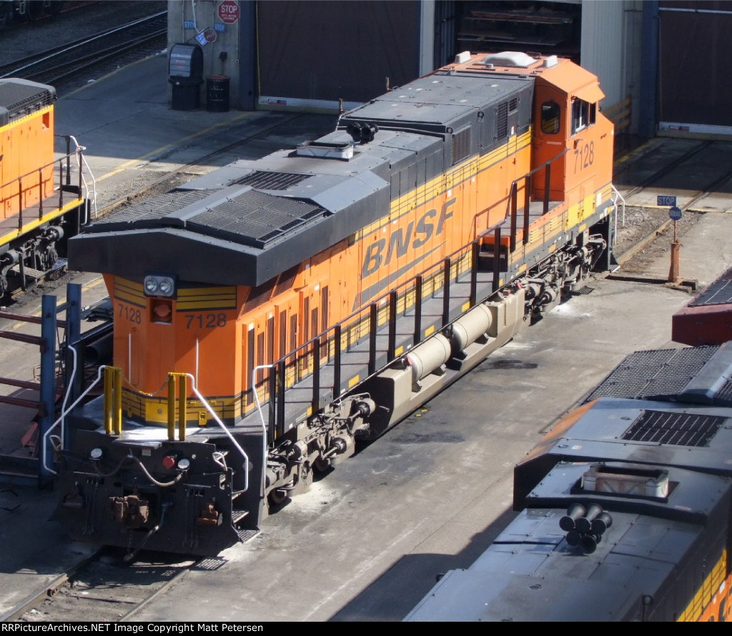 BNSF 7128